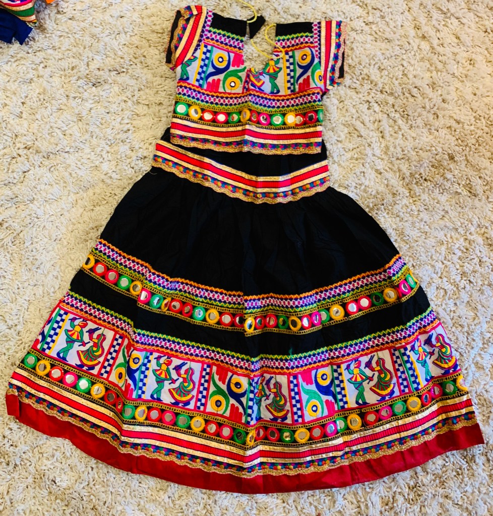 Garba Dance Costumes – Indian Dance Costumes for Rent