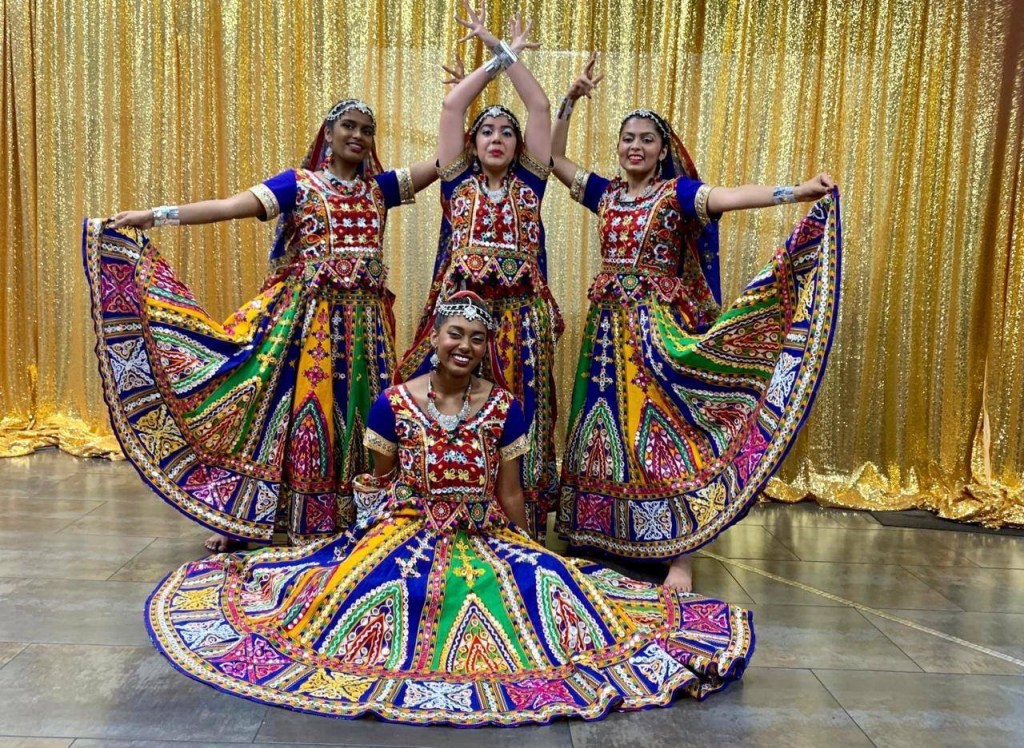 Ghoomar Lehengas for Dance Teams – Indian Dance Costumes for Rent