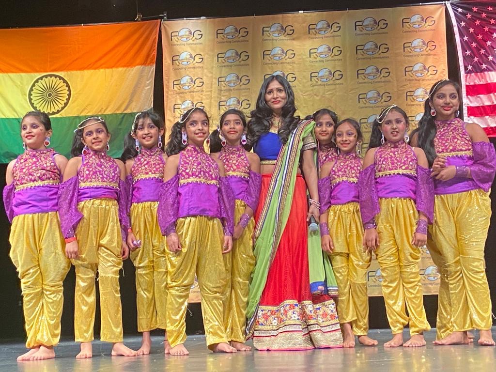 Bollywood Dance Costumes – Indian Dance Costumes for Rent