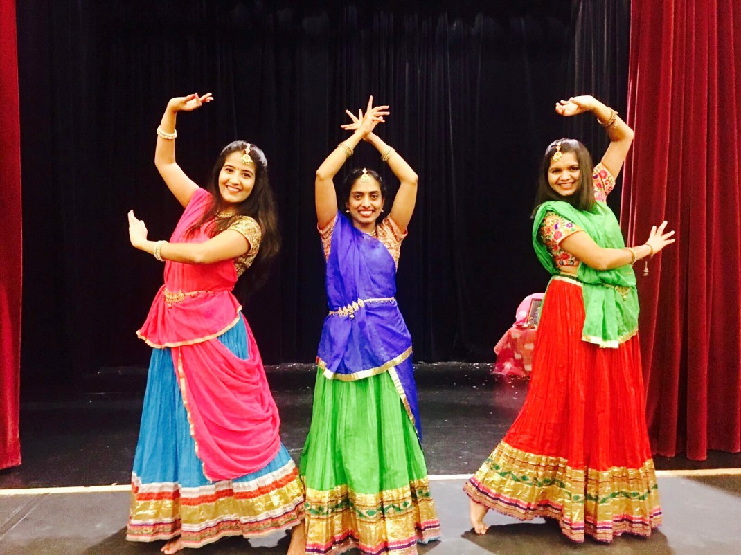 Chaniya Choli Dance Costume – Indian Dance Costumes for Rent